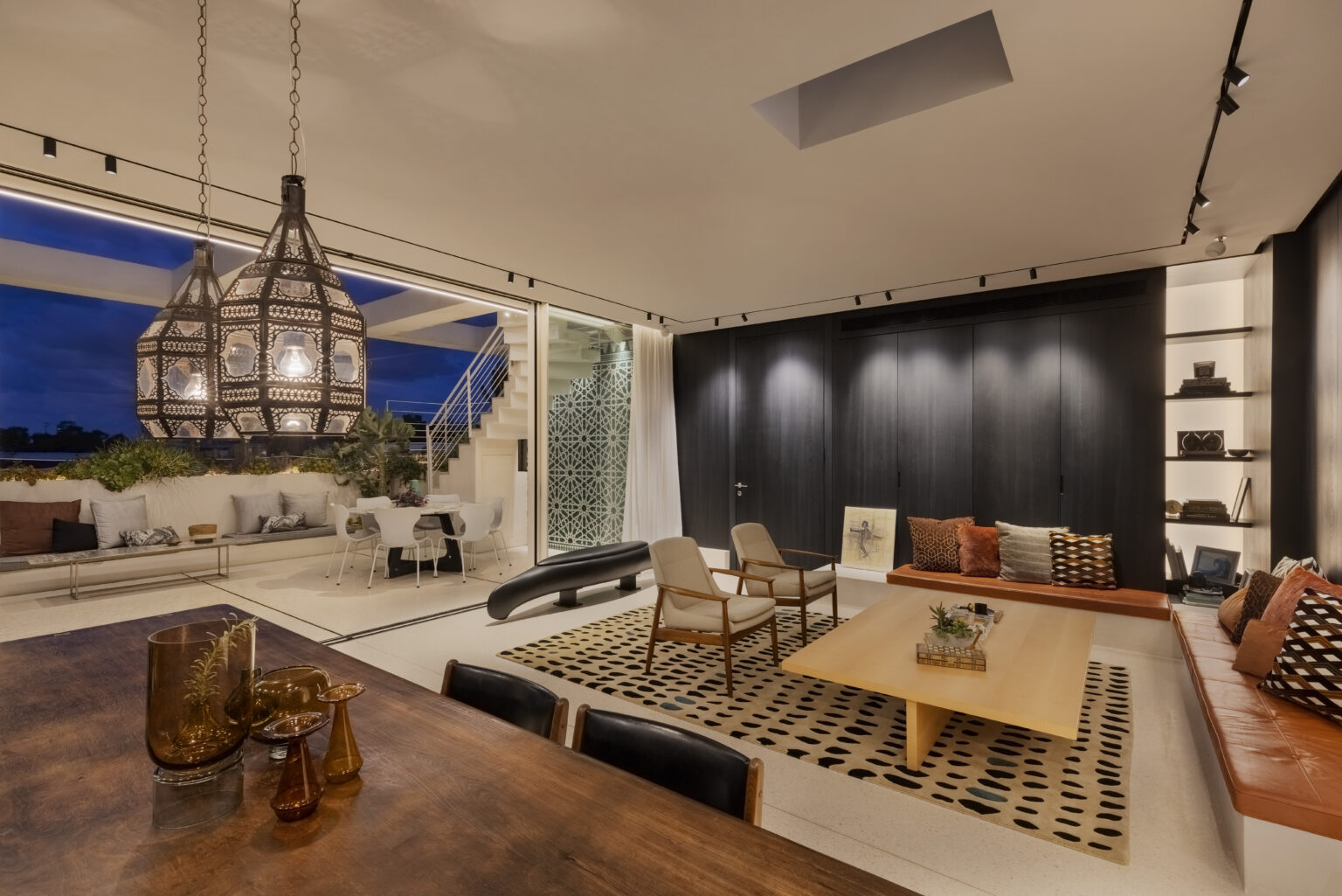 הפרויקט הסודי בעיר הלבנה | פנטהאוז בבניין לשימור - STANNEL Home – A ...